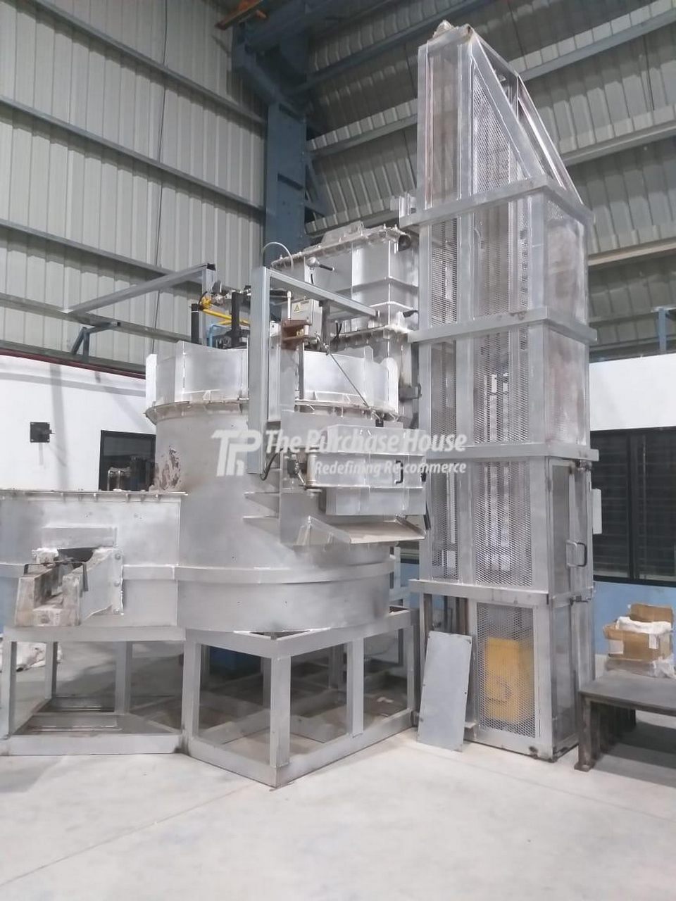 TOWER MELTING FURNACE